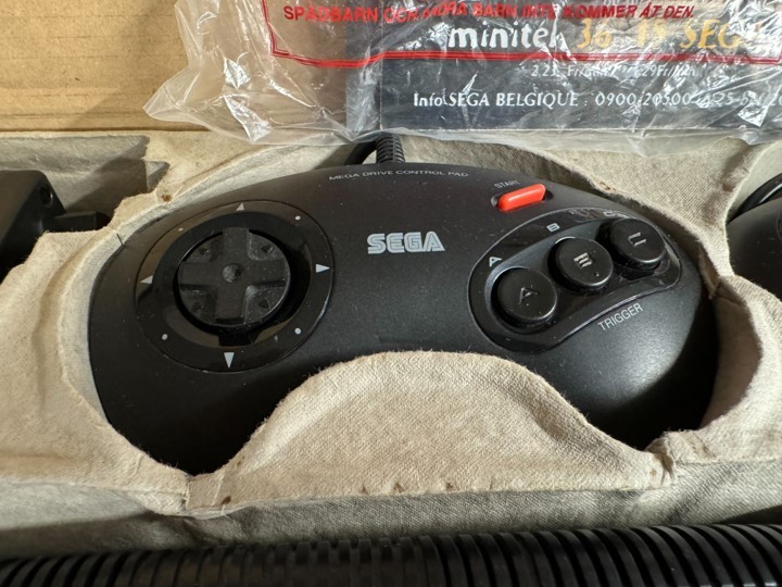Sega Mega Drive II Console [Complete]